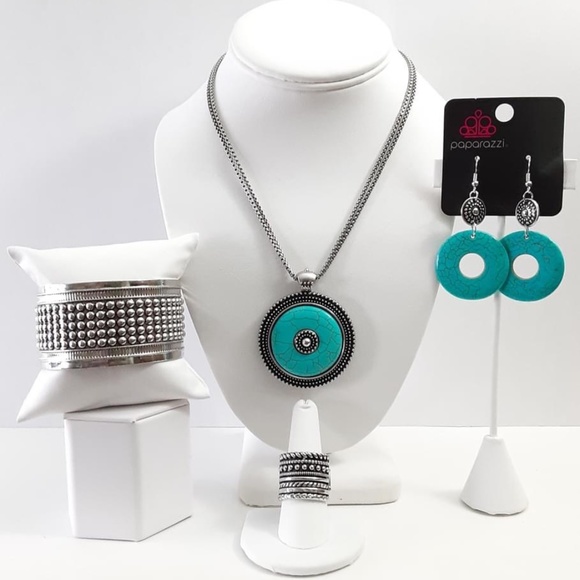 paparazzi | Jewelry | 42 Simply Santa Fe Paparazzi Fashion Fix Set ...